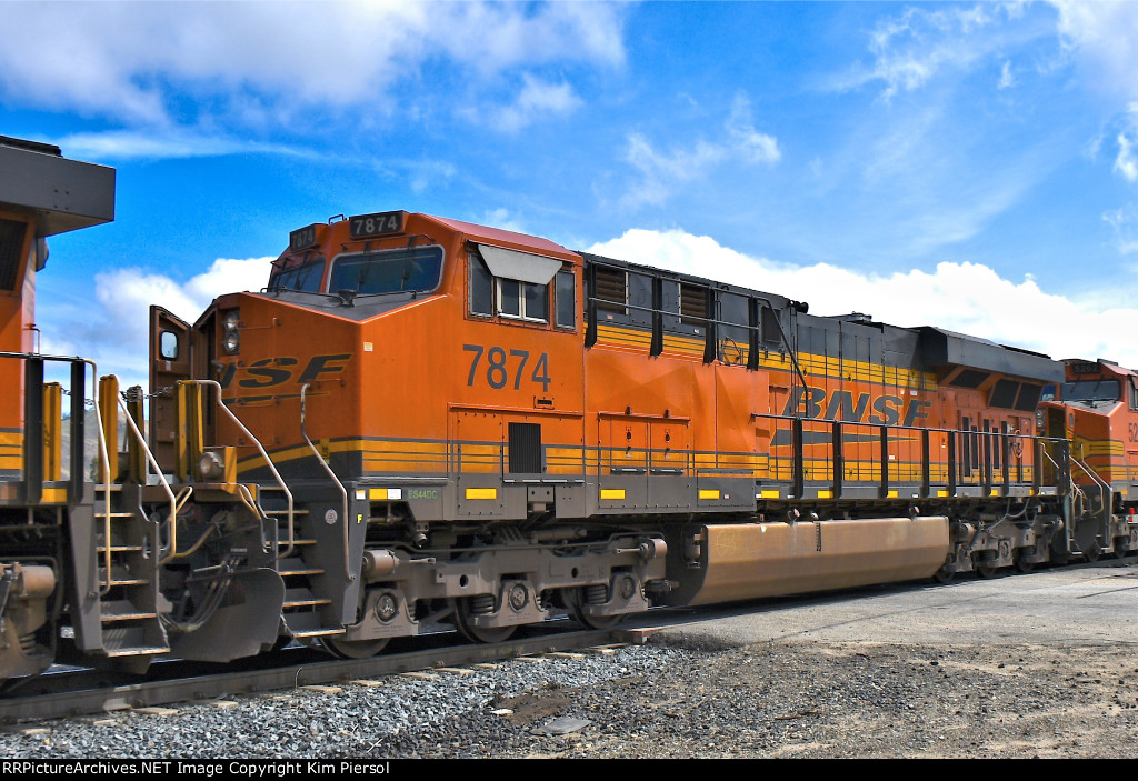 BNSF 7874